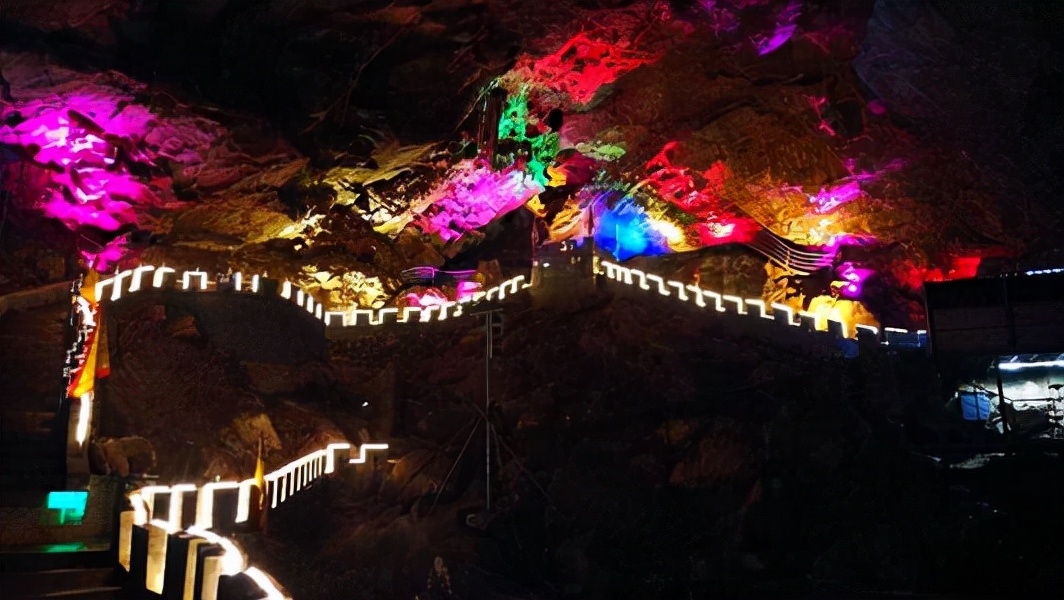 Beijing Natural Scenic Area, 1350 meters long, with eight wonders and ...