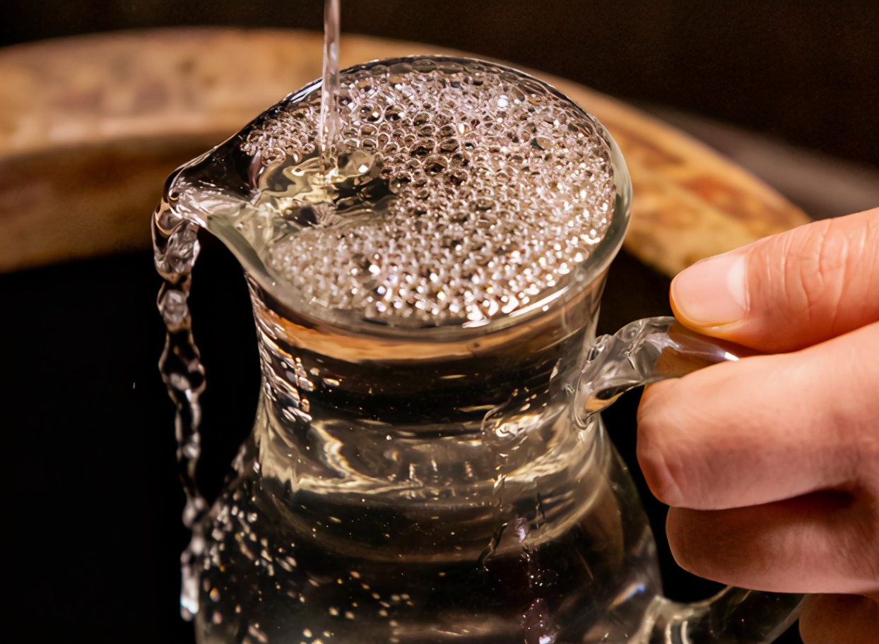 Why do the wine bureaus of the rich now choose Moutai with mineral ...