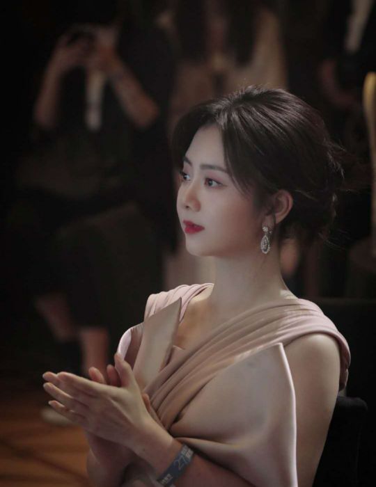 Little gossip, Lin Yanjun, Yuan Bingyan, Tan Songyun, Deng Lun, Liu Shishi - iNEWS