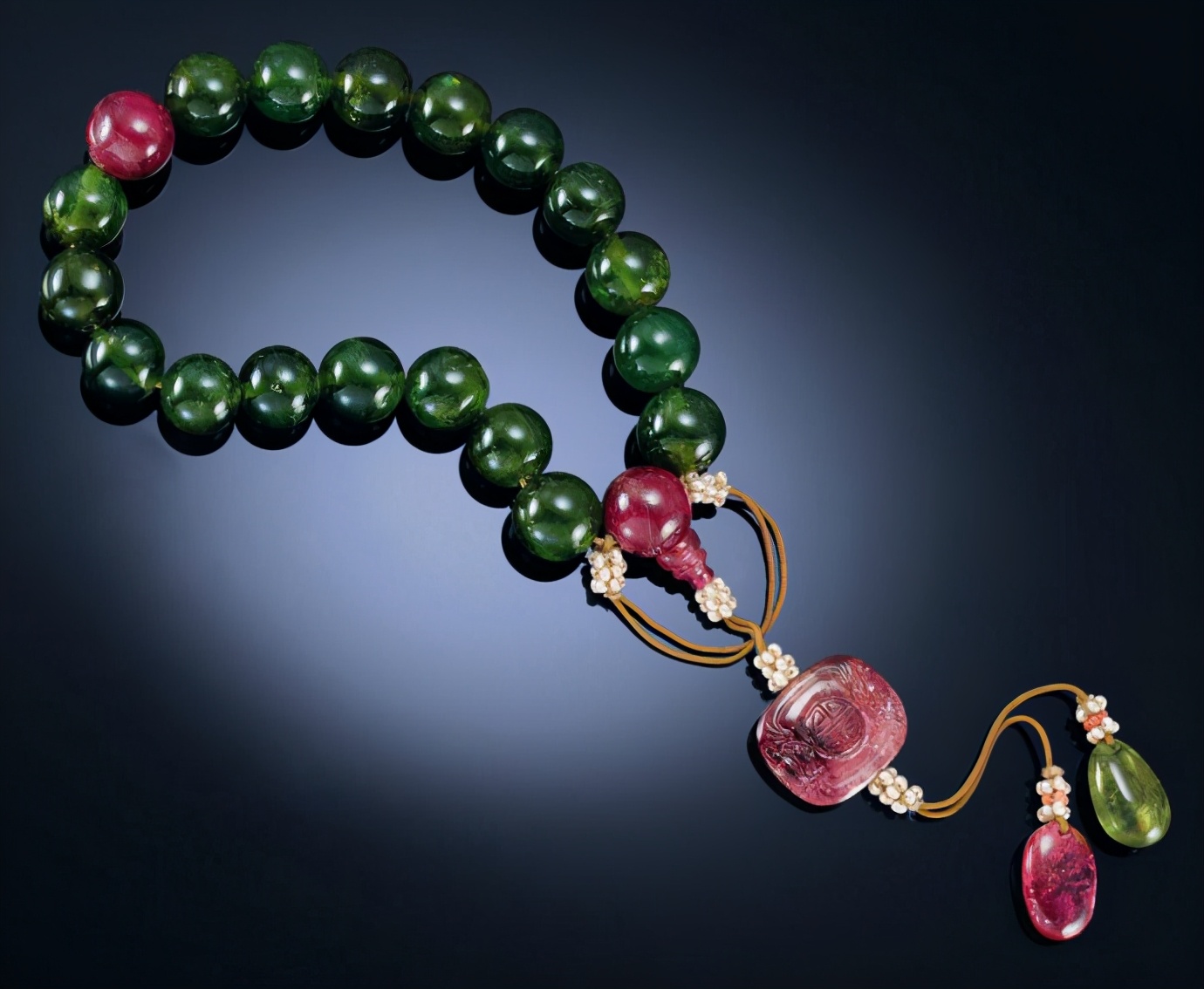 Have you seen the jade collection in the Palace Museum? - iNEWS