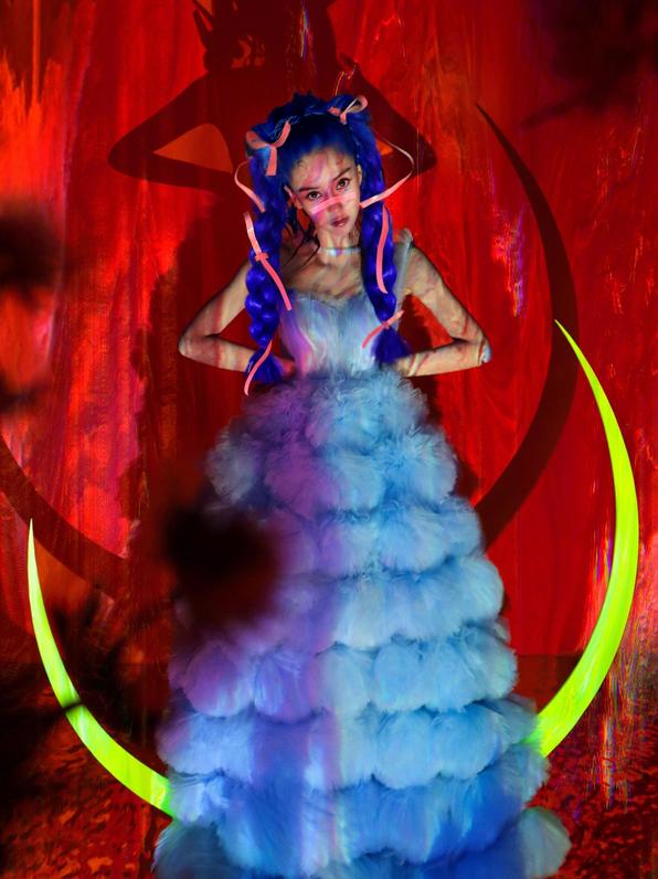 Baby has an avant-garde blockbuster with a glamorous expression and ...