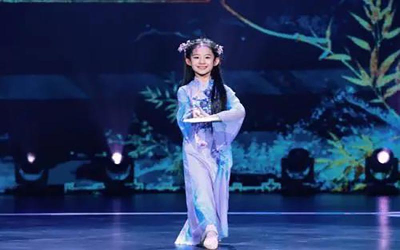 "Sister of the Immortals" Gu Jinling: Dance of classical dance won tens ...