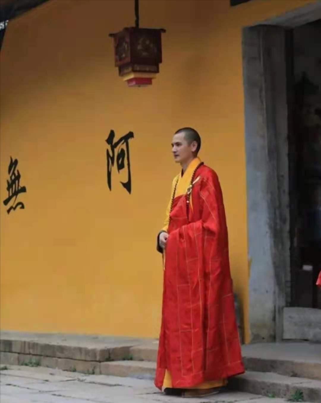 China's most handsome monk explained his heart, gave up his iron rice ...