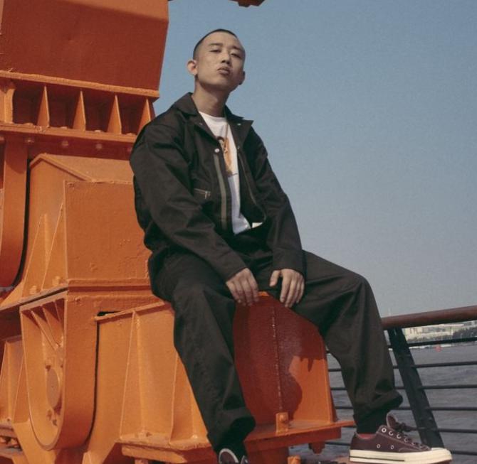 Singer gai: marrying an 8-year-old female fan as his wife, and crying ...