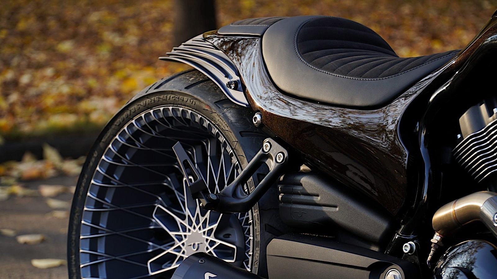 Russian Box39 is based on Giotto X modified by Harley Davidson V-Rods ...