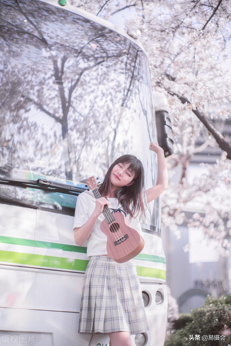 Picture appreciation-youth under the cherry tree - iNEWS