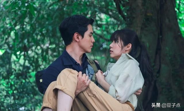 Thai star Esther emptied a photo with her boyfriend and was rumored to break up. The new drama ...