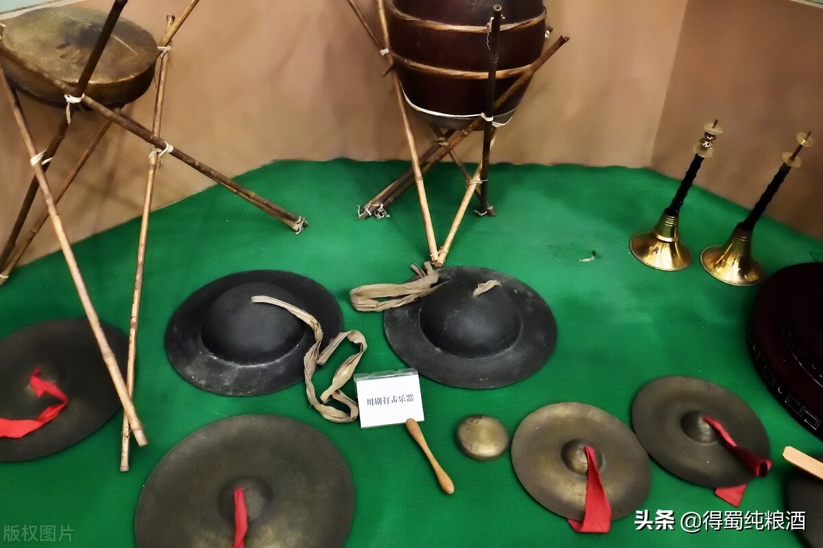 The main accompaniment instrument of Sichuan Opera - iNEWS