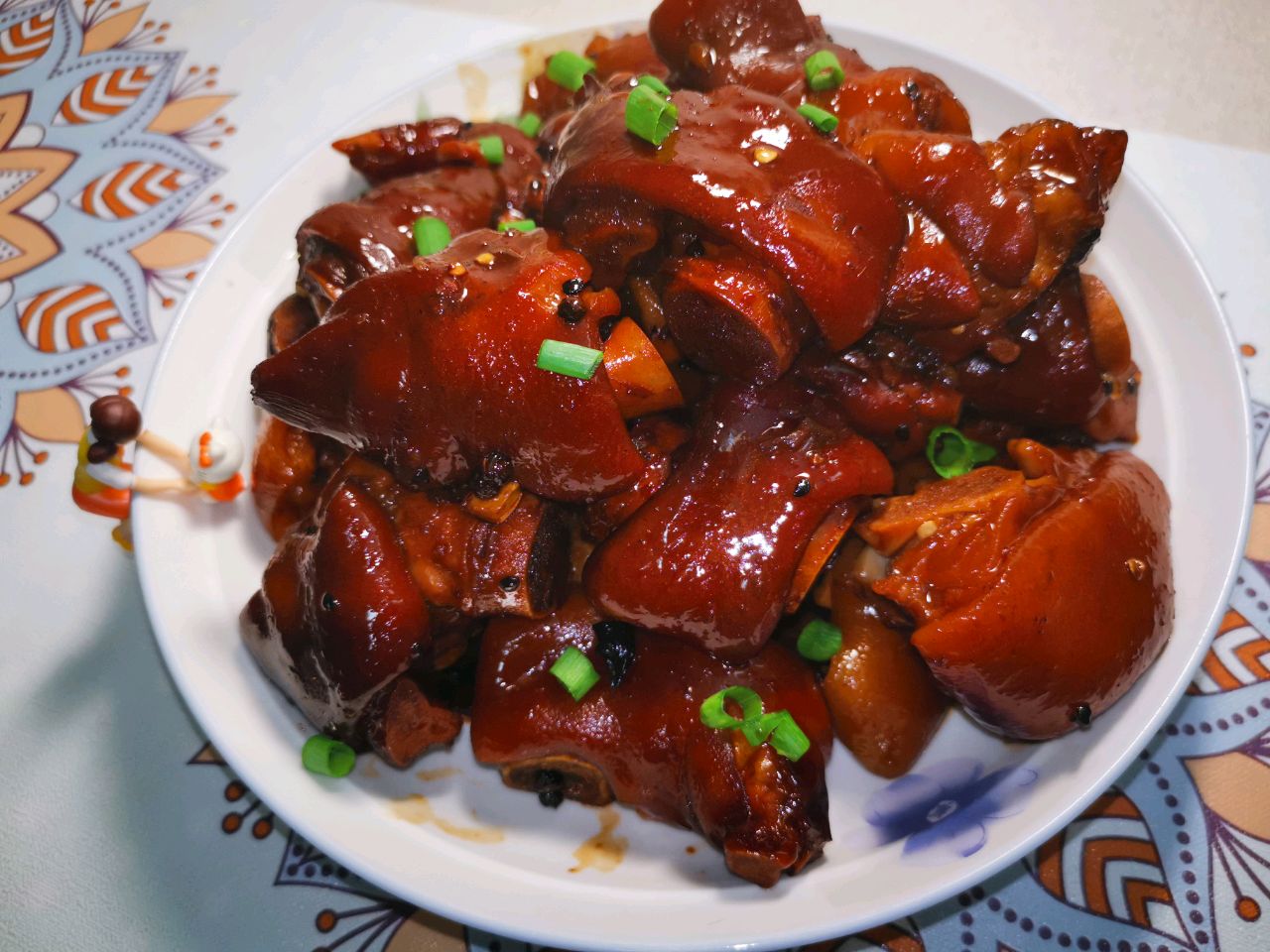 Teach you the secret method of pig trotters, it is so delicious and ...