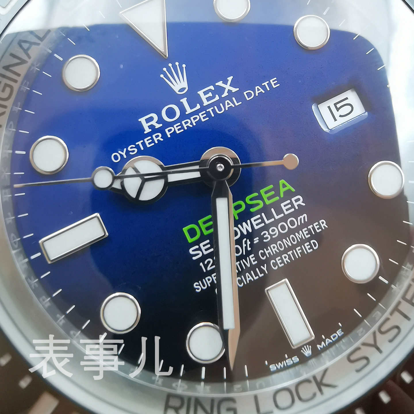 Waterproof 3900 meters, Rolex "Ghost King" actually into the water - iNEWS