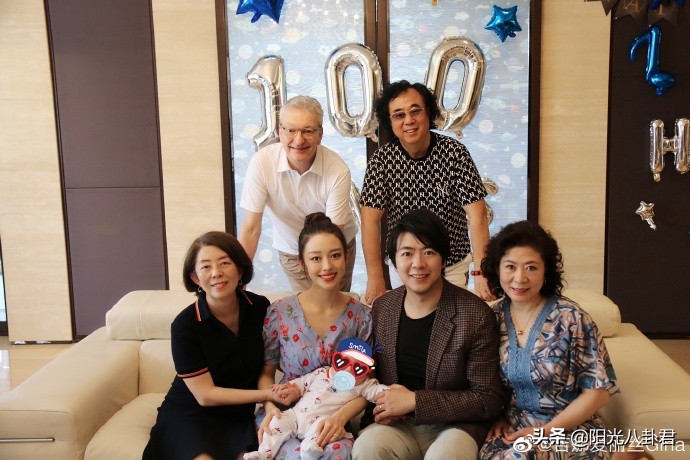 Lang Lang and his wife celebrated a hundred days for their son, and ...