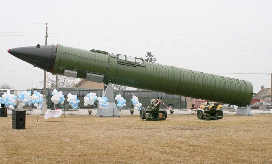 How powerful is the DF-5B intercontinental strategic nuclear missile, a ...