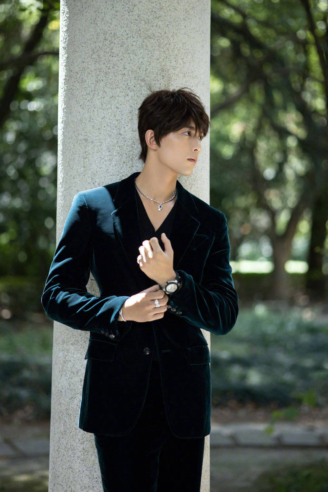 Light Picking Ceremony: Liu Yifei, Yang Mi, Xiao Zhan, Xu Kaire ...