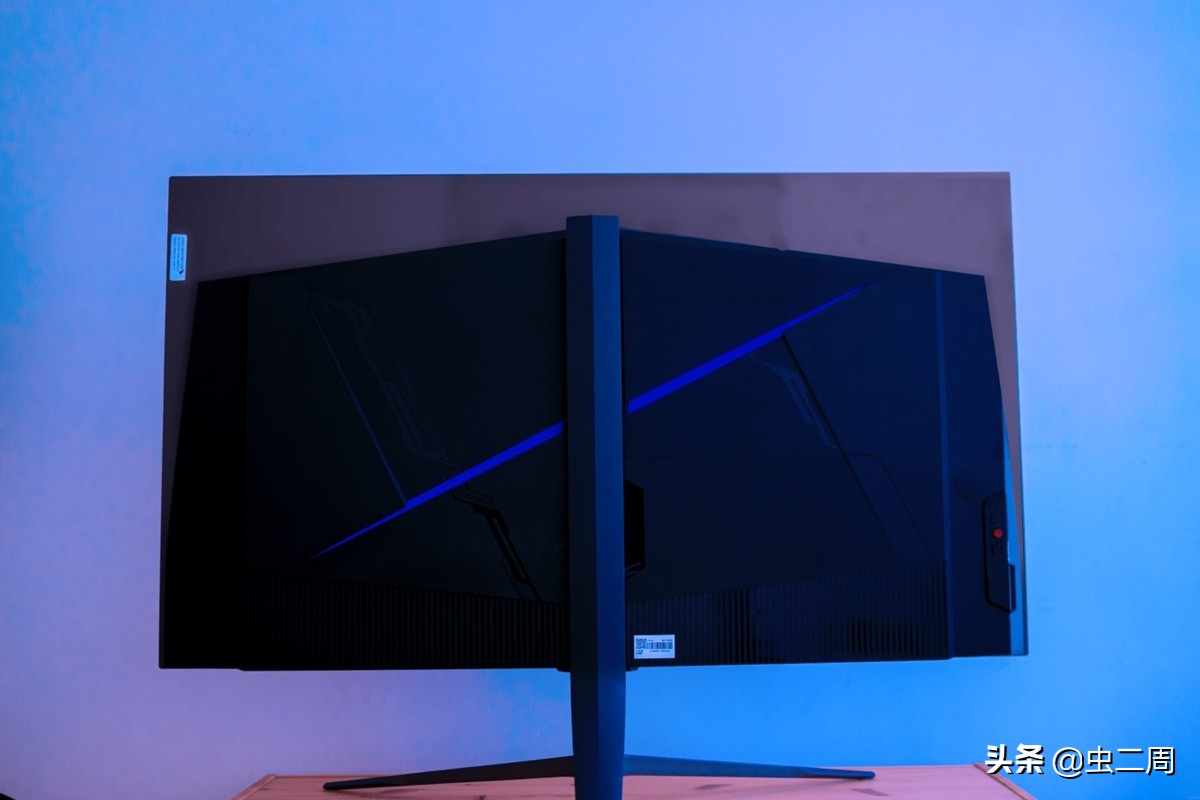 How silky is Skyworth's first OLED gaming display G90? - iNEWS