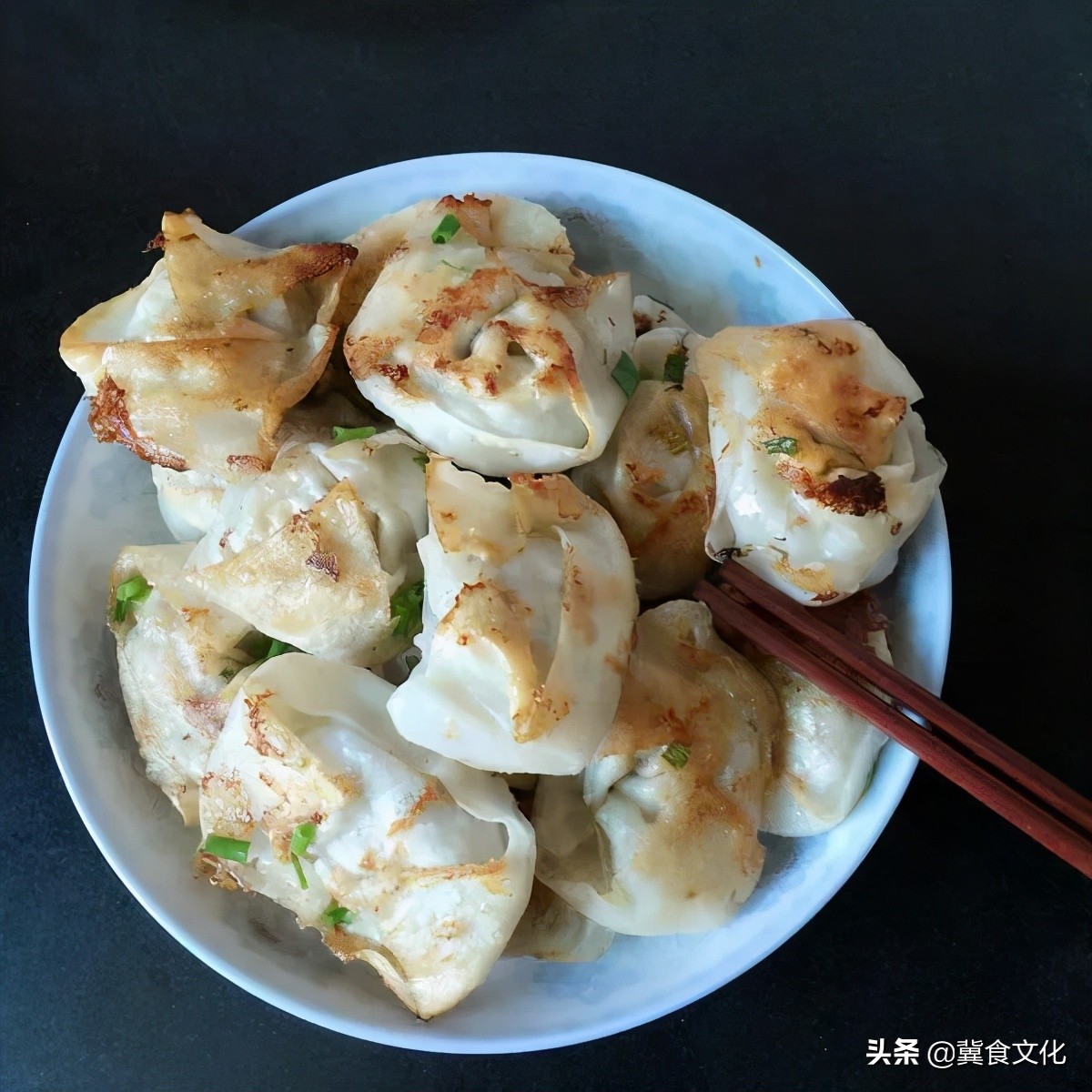 Several fancy new ways to eat wonton, simple and nutritious - iNEWS