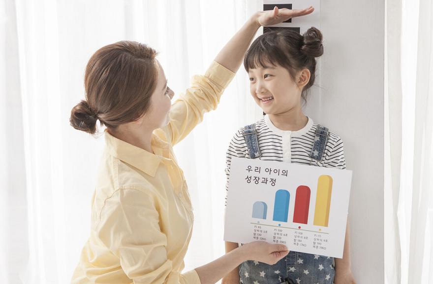 The 11-year-old girl is already 166 cm tall. This is a good habit and ...