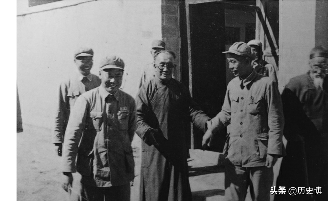 When the People's Liberation Army liberated Ningxia, Ma Hongbin led the ...