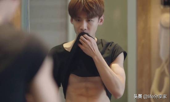 Bai Jingting's new drama muscles, boys still have muscles, everyone ...