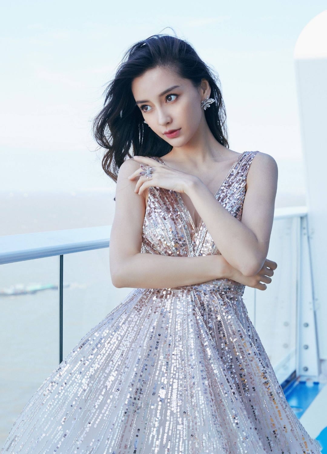 Star mobile wallpaper: Yang Ying, do you like it? - iNEWS