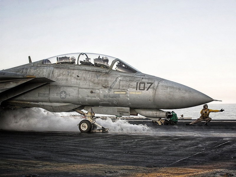 The crash rate is 23%!The F-14 fighter is far less glamorous than you ...