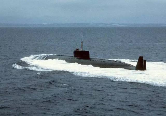 The world's fastest submarine, at 82 kilometers per hour, is faster ...