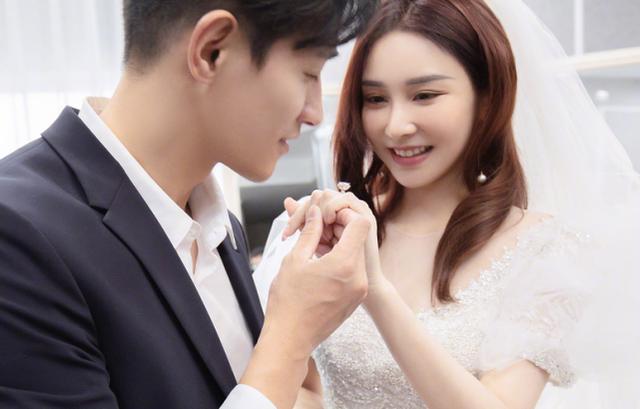 Actor Li Zifeng announced his marriage!The woman has a fair complexion ...