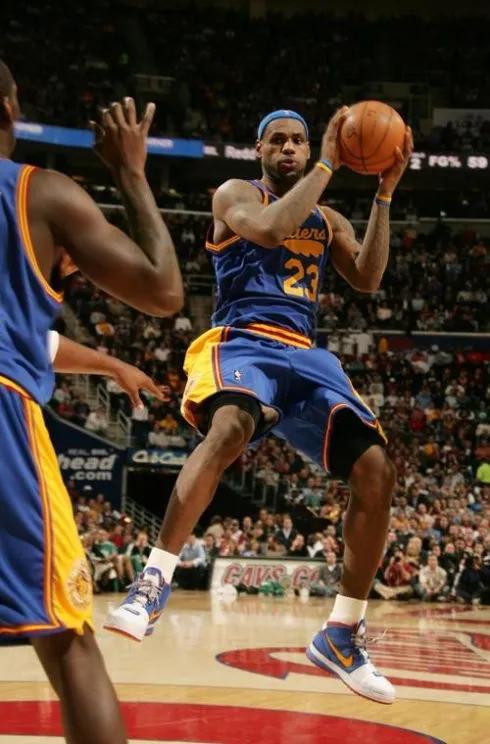 The Emperor's New Clothes-Stripping off LeBron James' Super Painted ...