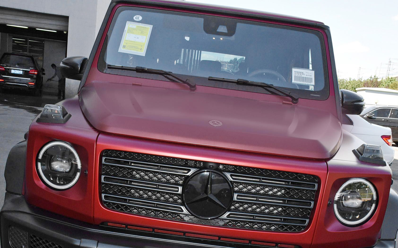 New Mercedes-Benz Big G model launched, with matte zirconium quartz red ...