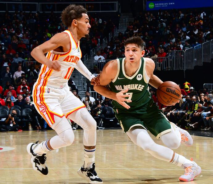 Boom 42+10+8+8 three points!Trey Young sets a fourth record in a crazy ...