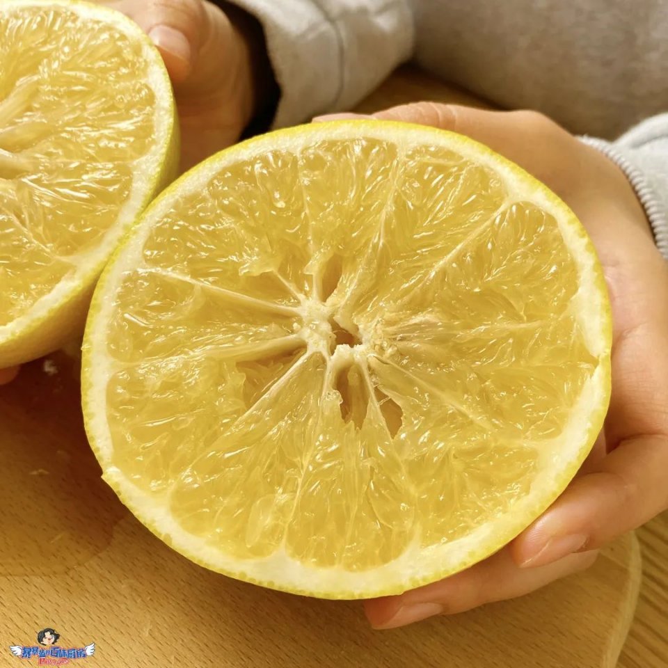 This golden grapefruit from Taiwan, almost 99% of people have never ...