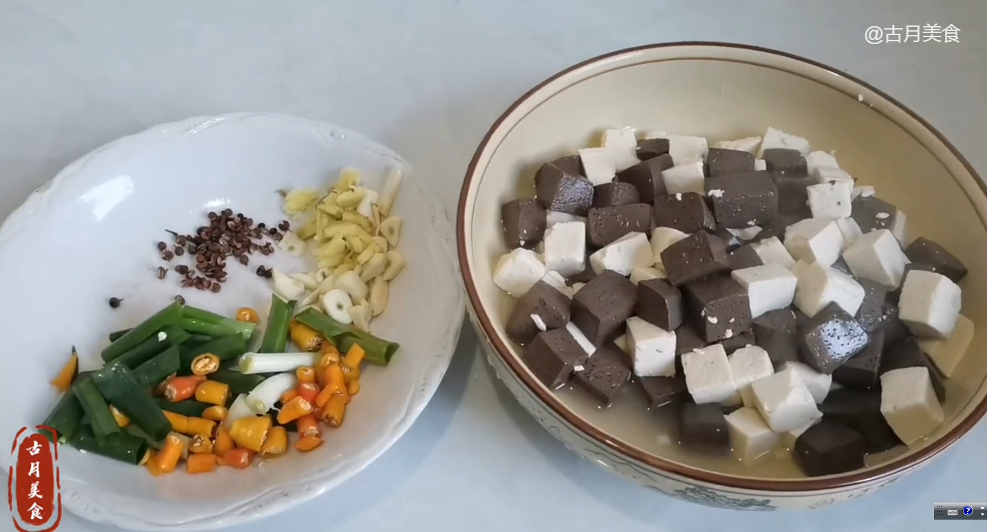 The classic recipe of home-cooked duck blood tofu, spicy and not easy ...