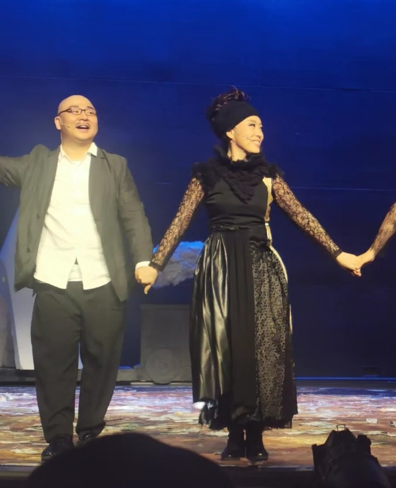 Wu Qiong brought her 15-year-old husband to dinner, and got along with her mother-in-law like ...