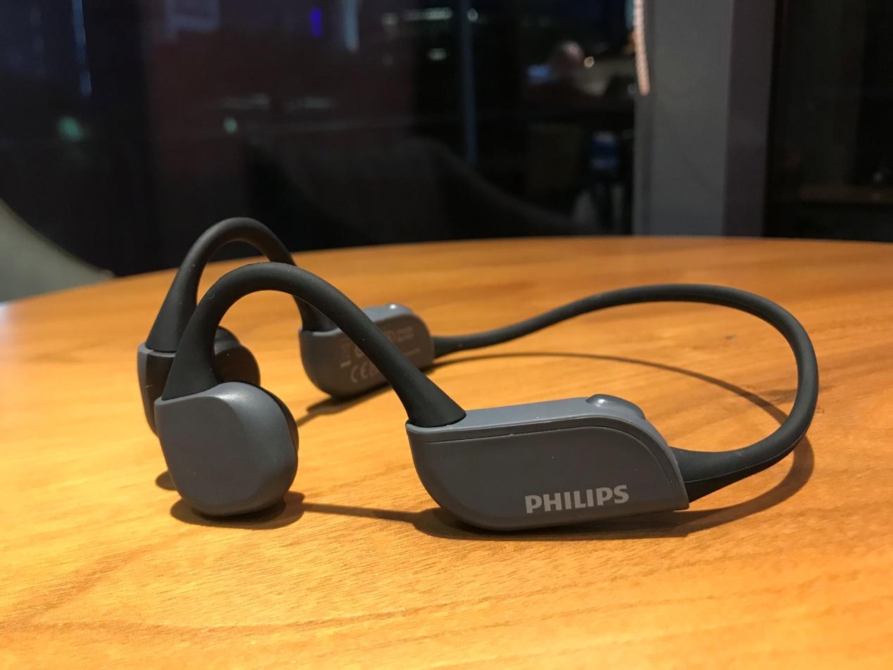 Ideal for outdoor sports headphones, the new Philips GO series A6606 ...