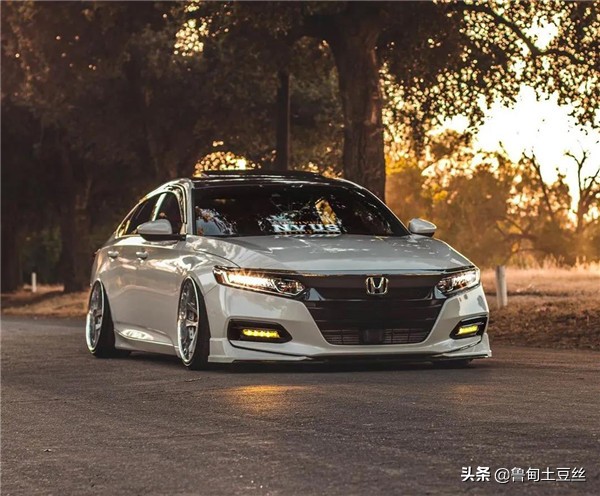 Appreciation of "Hubrich" Modified Style—10th Generation Honda Accord ...