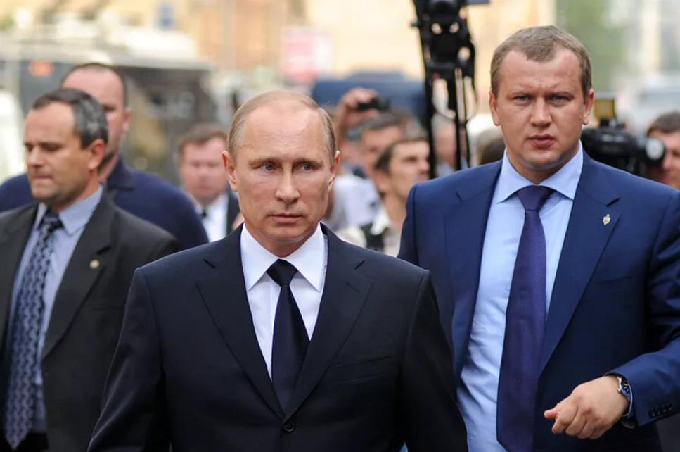 The bodyguard of Putin the Great is not allowed to be outstanding in ...