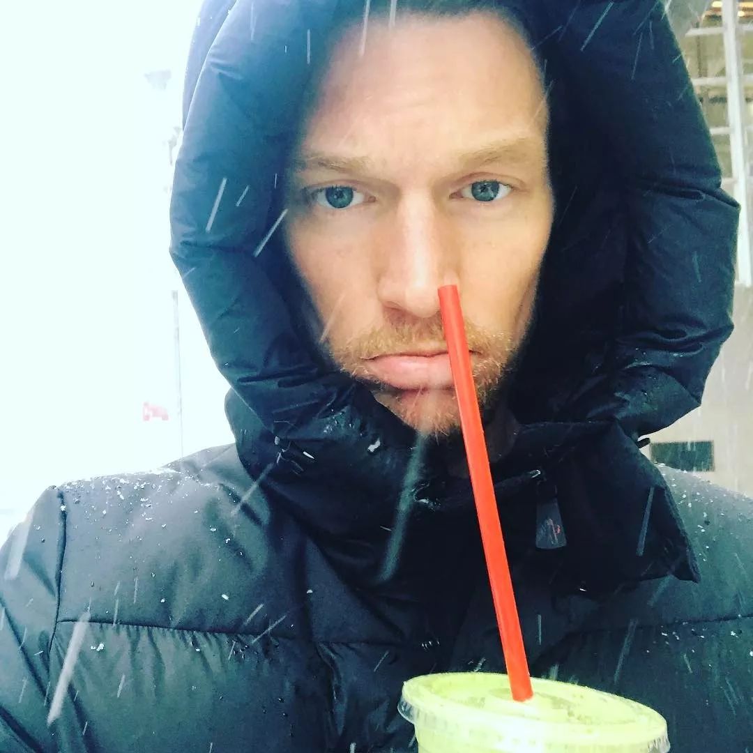 39-year-old super male model released a recent photo, easily Slay off ...