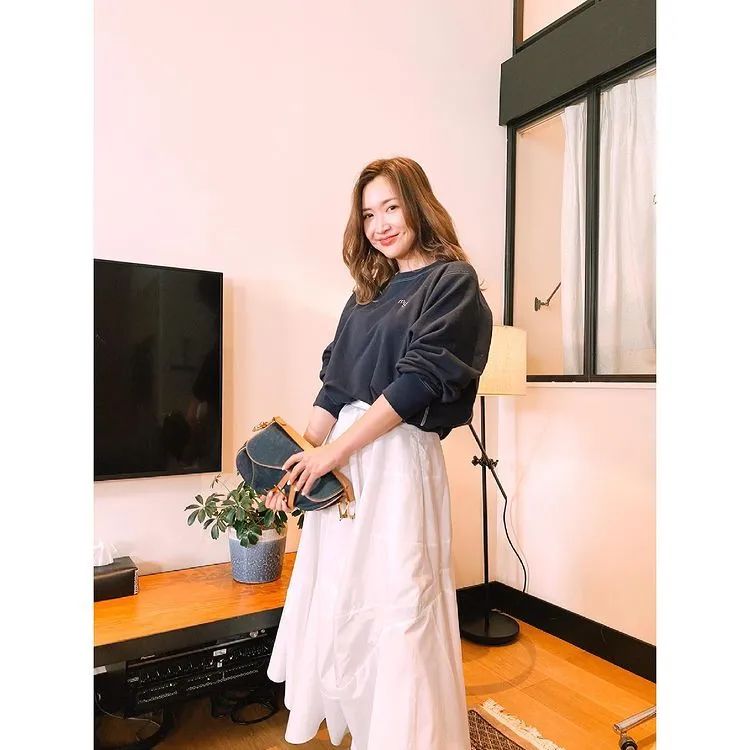 The 35-year-old Japanese actress is 156cm tall and wears 160w+ fans!The ...