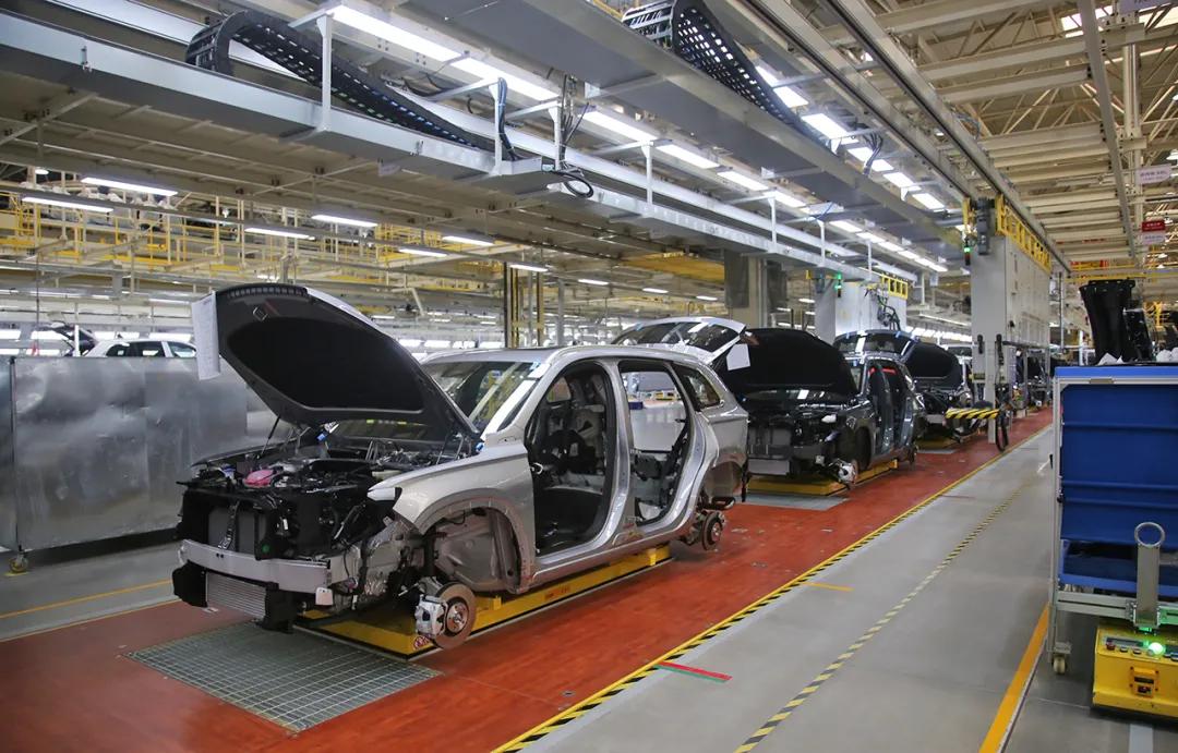 Full of science fiction, Geely exposes Xi'an Super Black Light Factory ...