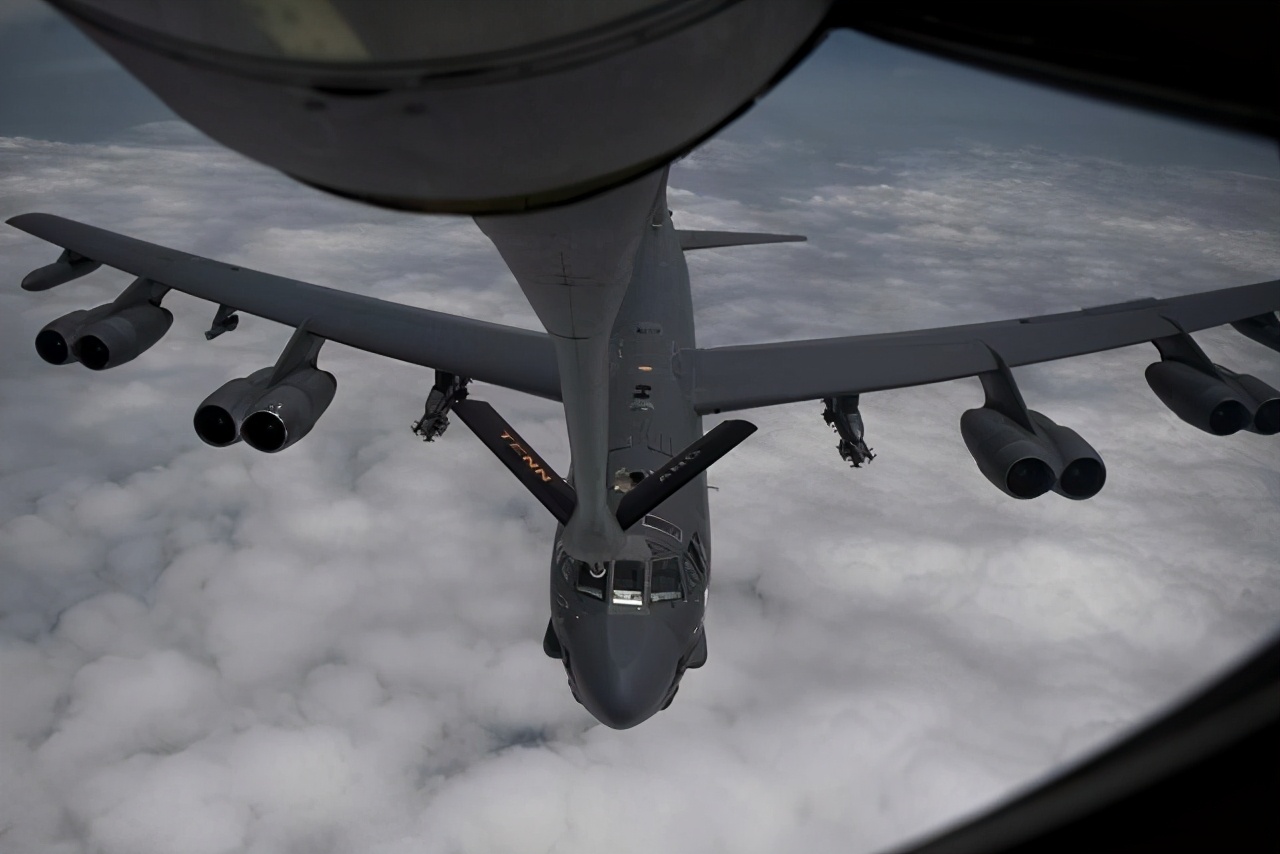 The test of the B52 hypersonic weapon failed, the two-aircraft ...