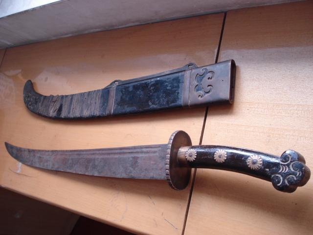 Have you noticed that the "waist knives" of the Qing dynasty guards are ...