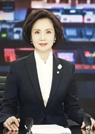 CCTV beauty anchor Xu Li: 34-year-old married with a son into a ...