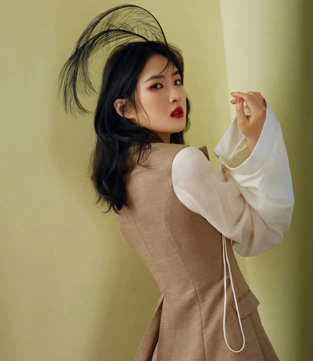 Xiaoba, Huang Zikai, Liu Yifei, two princess, Zhang Xiaofei, Zhang Xin Cheng - iNEWS