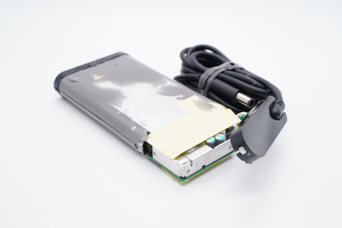 Alien laptop computer comes standard with 240W power supply disassembly ...