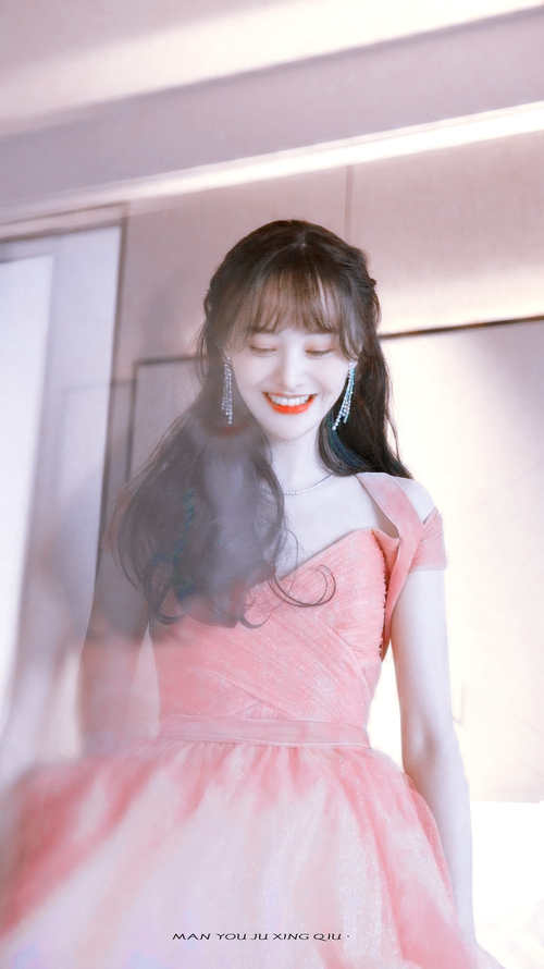 I guess everyone misses Zheng Shuang, Xiao Shuang is here - iNEWS