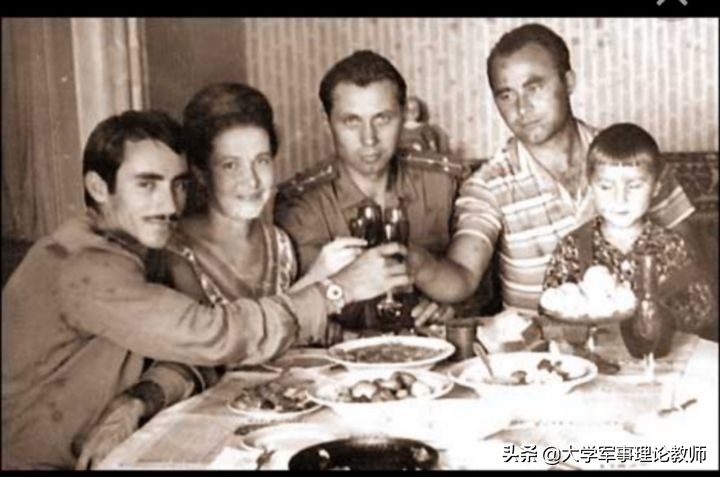 From "Soviet Hero" to Chechen Rebel leader: Dudayev's "Double Life" - iNEWS