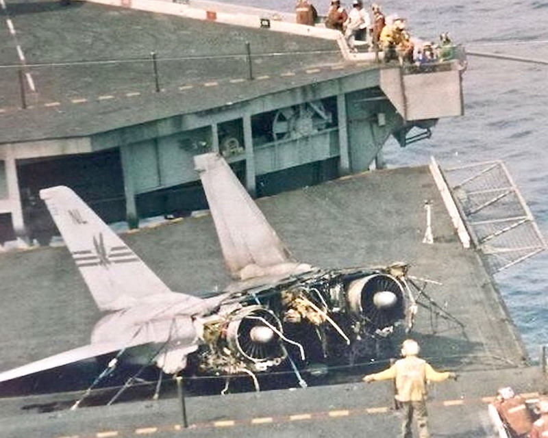The crash rate is 23%!The F-14 fighter is far less glamorous than you ...