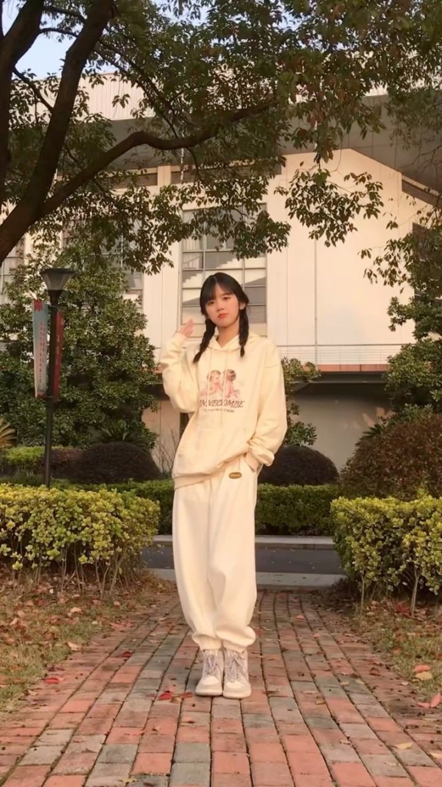 Little gossip: Deng Lun Jing Chuanli to Li Yitong, Jin Han, Yi Xianqian ...