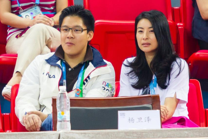 Guo Jingjing celebrates the birthday of her 63-year-old mother-in-law ...