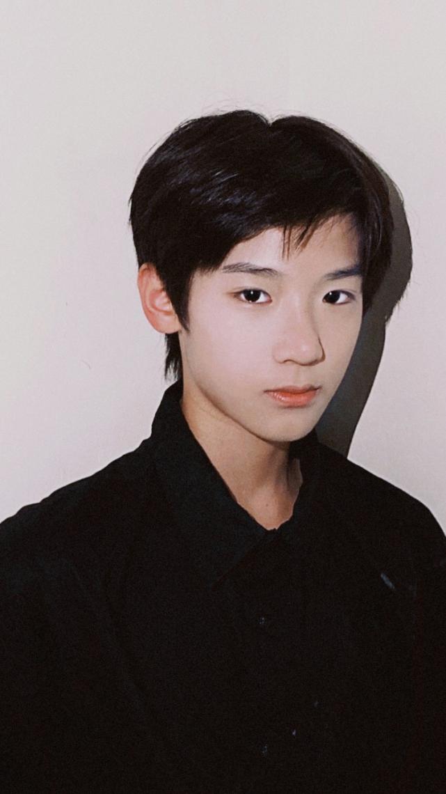 "Zhang Junhao" Avatar + Wallpaper - iNEWS