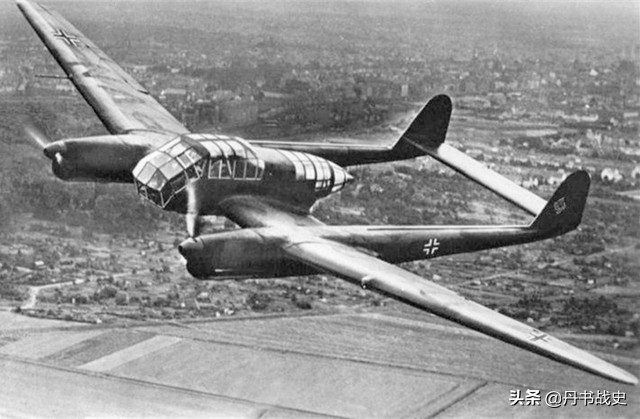 Reconnaissance aircraft changed to attack aircraft, World War II German ...
